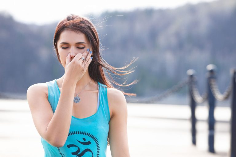 7 Types of Pranayama for Beginners - YOGA PRACTICE