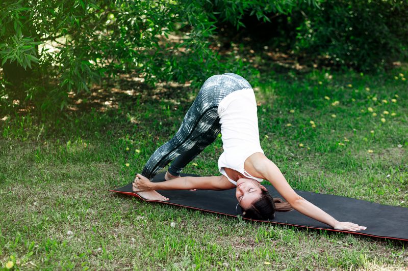 How to Make Your Yoga Routine a Healthy Habit - YOGA PRACTICE