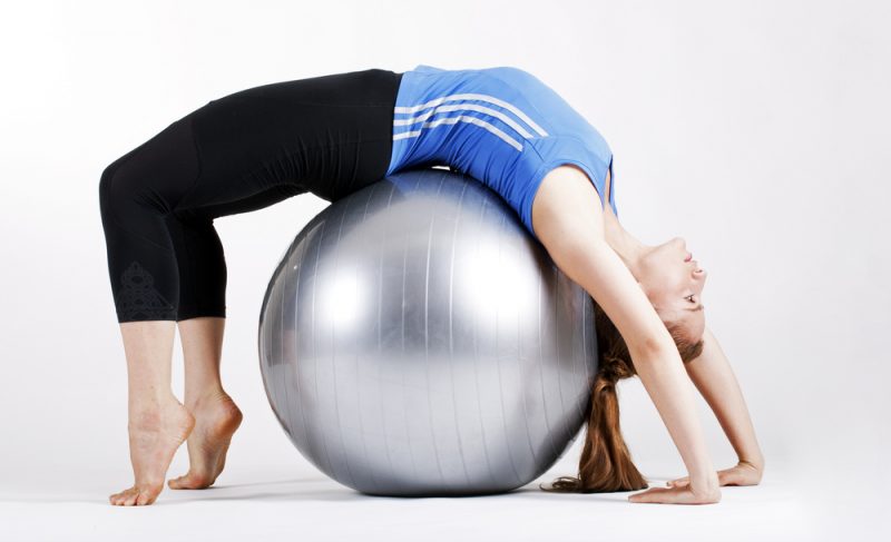 The Pros and Cons of Using a Yoga Ball - YOGA PRACTICE