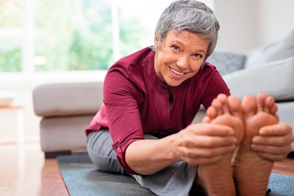 10 Yoga Poses for Seniors - YOGA PRACTICE 10 Yoga Poses for Seniors - YOGA PRACTICE