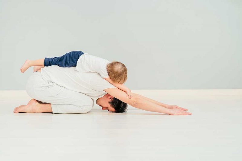 Baby Yoga: Benefits and 12 Poses for New Parents to Try - YOGA PRACTICE