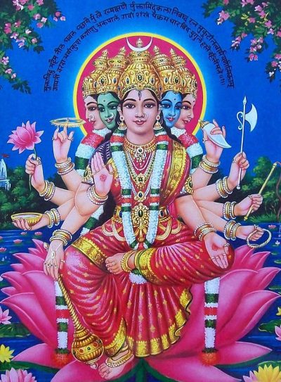 Gayatri Mantra Meaning: A Universal Prayer Chant for Gratitude - YOGA ...